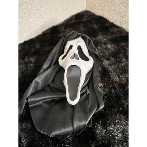 No Brand | Holiday | Scream Ghostface Mask 24 9206wm Preowned Easter ...